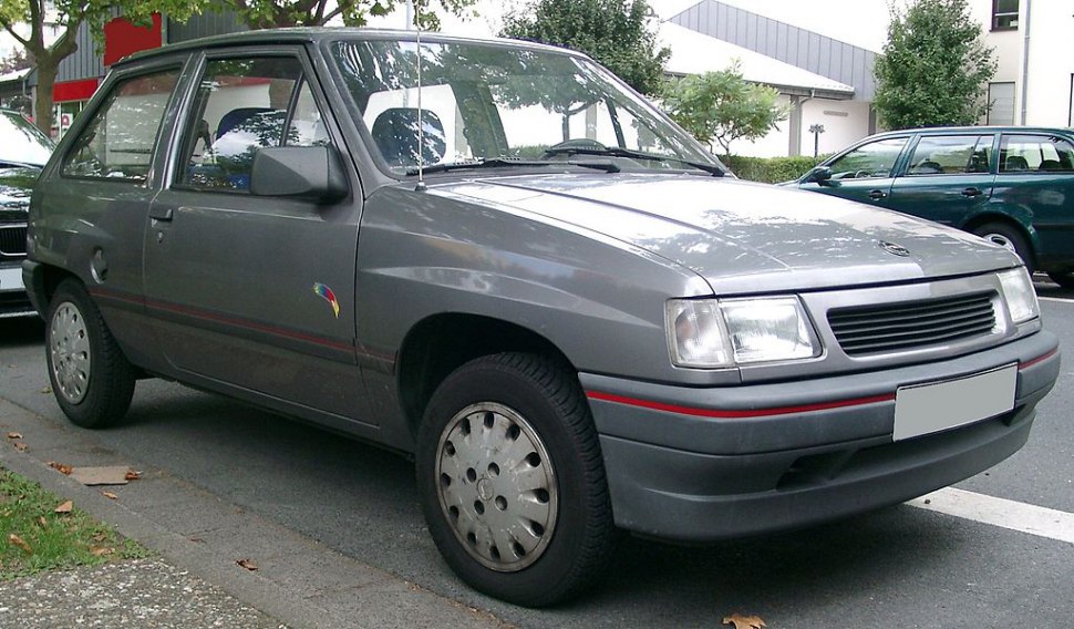 Opel Corsa A (facelift 1990) 1.2i (45 Hp)